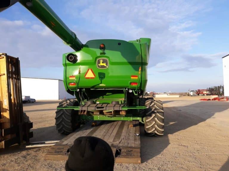How to Load a Combine - Tractor Transport